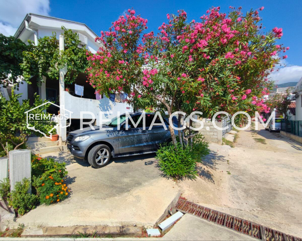 #201 House in Susanj with a sea view | Reimags.com